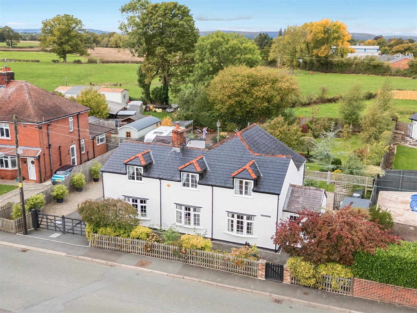 Standpipe Cottage, Ellesmere Lane, Wrexham, LL13 0LP | Estate Agents ...